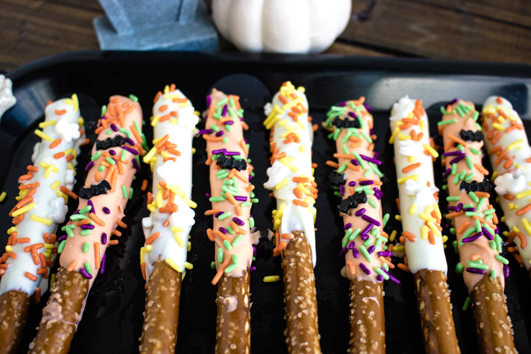 Halloween Pretzel Rods - Sweet Beginnings Blog